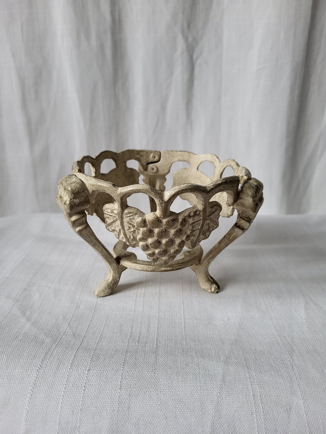 5" Vintage Cast Iron 3 Legs Display Stand, Grapes Pattern, Golden Decor ...