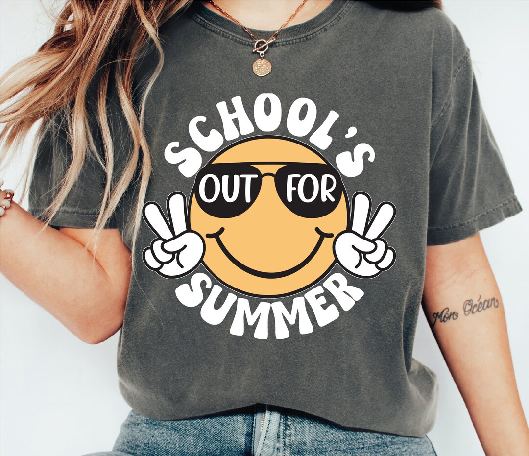 Funny Smiley Schools Out for Summer Shirt, Last Day of School Tee ...