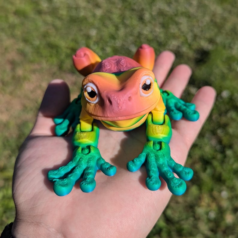 White's Tree Frog 3D Printed Articulated Figure: Unique Amphibian Model ...