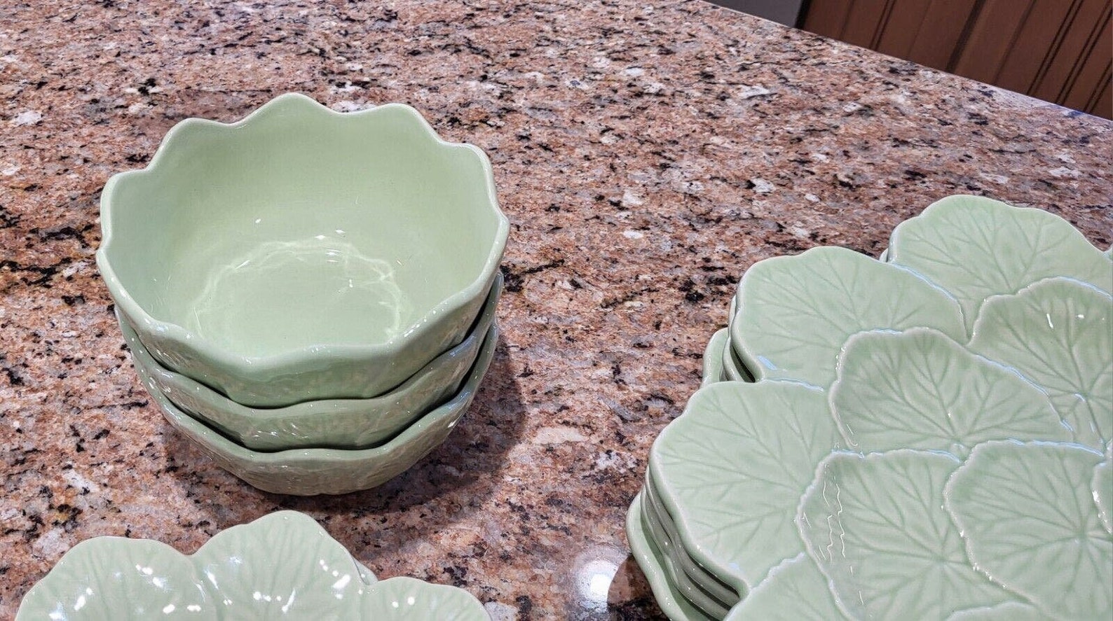 Rare BORDALLO PINNEIRO PORTUGAL Geranium Light Green Dishes set of 11 ...