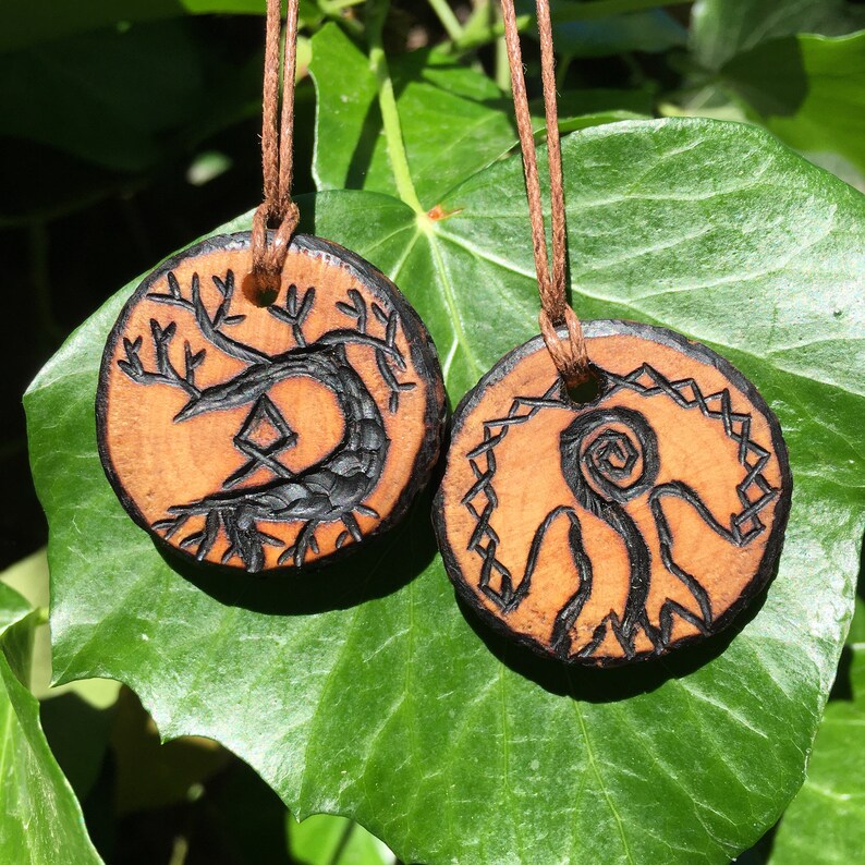 Protective Pendant tree of Family With the Otal Rune. Scandinavian ...