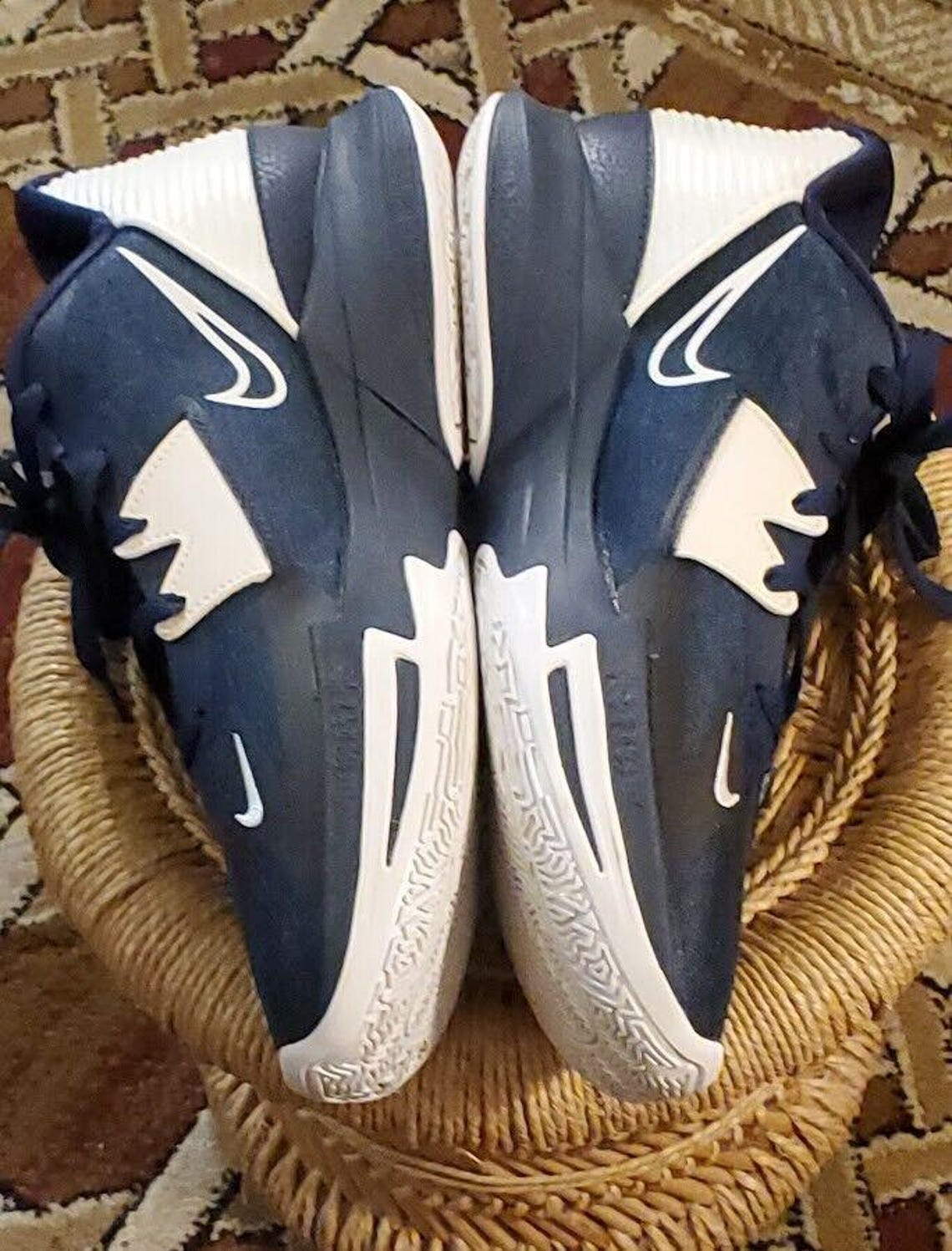 Nike KYRIES D09617-400 Midnight Navy Blue & White Mens Sneaker Shoes ...