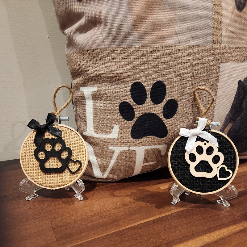 Dog Paw Wreath - Etsy