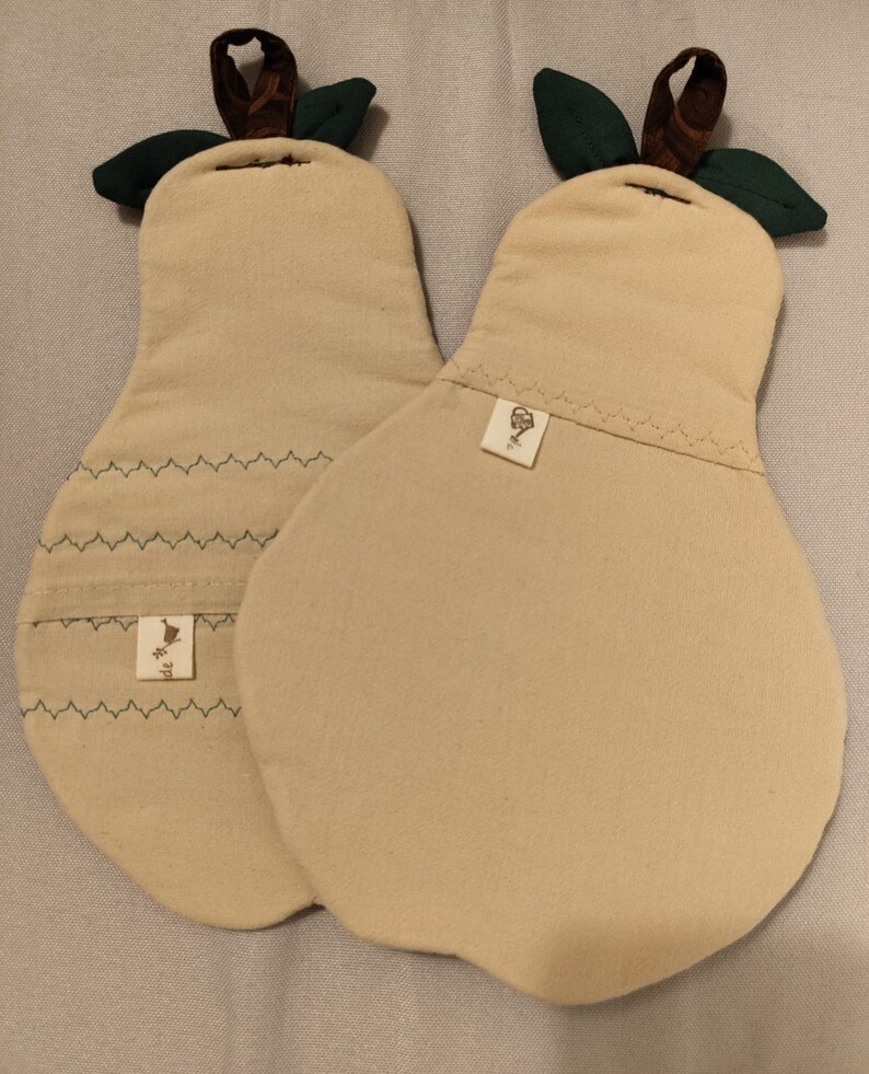 Decorative Patchwork and Machine Quilting Pot Holders 'pear ...
