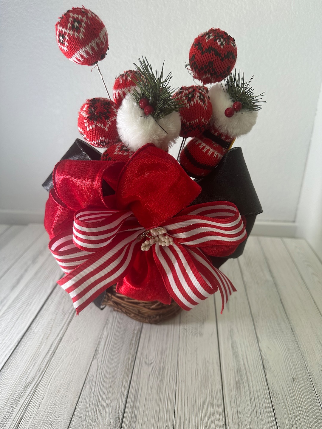 Indoor Holiday Decor, Christmas Santa Boot, Grapevine Boot Festive ...