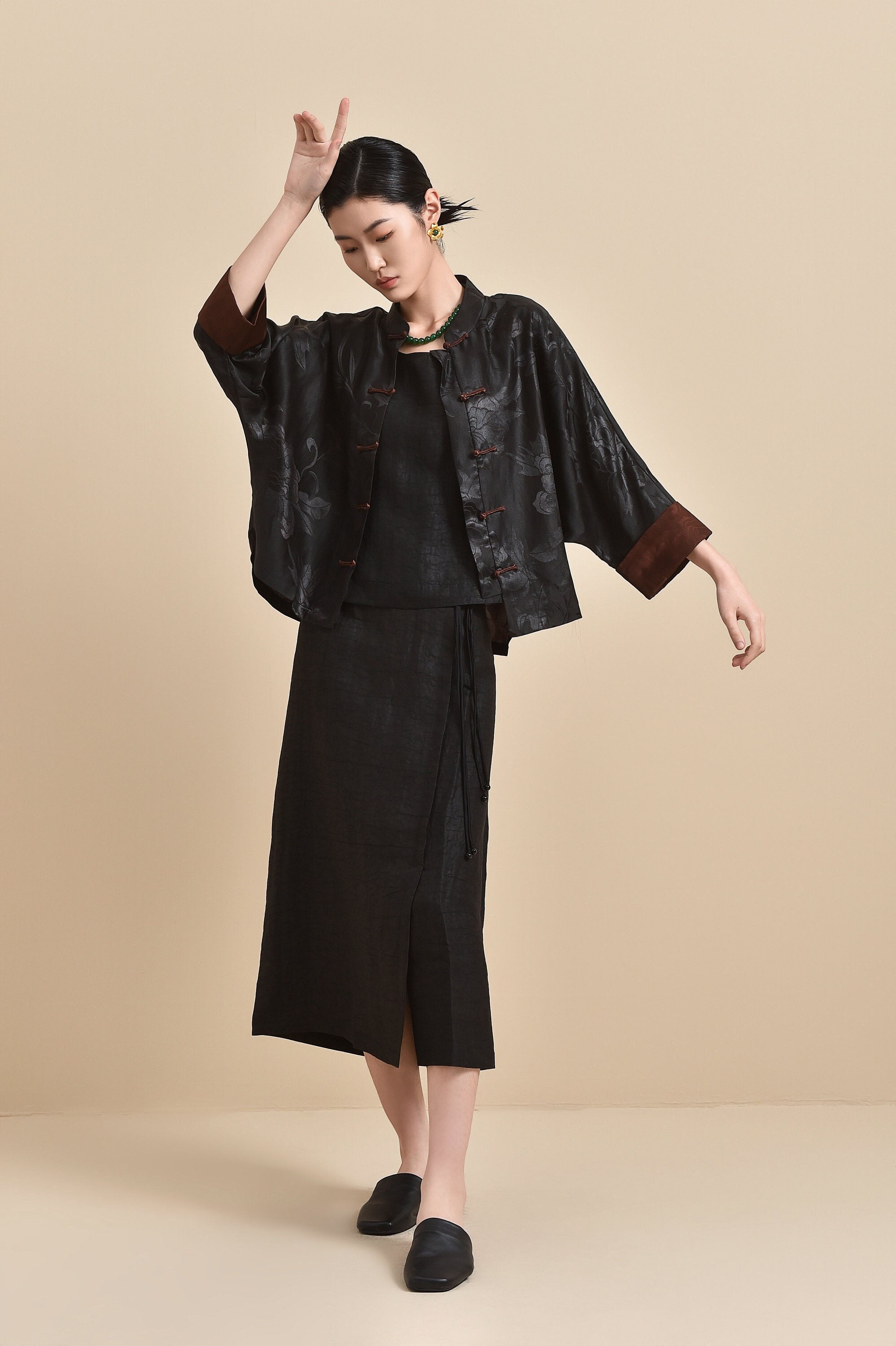 Elegant Black Jacquard Mud Silk Jacket, 100% Mulberry Silk Naturally ...