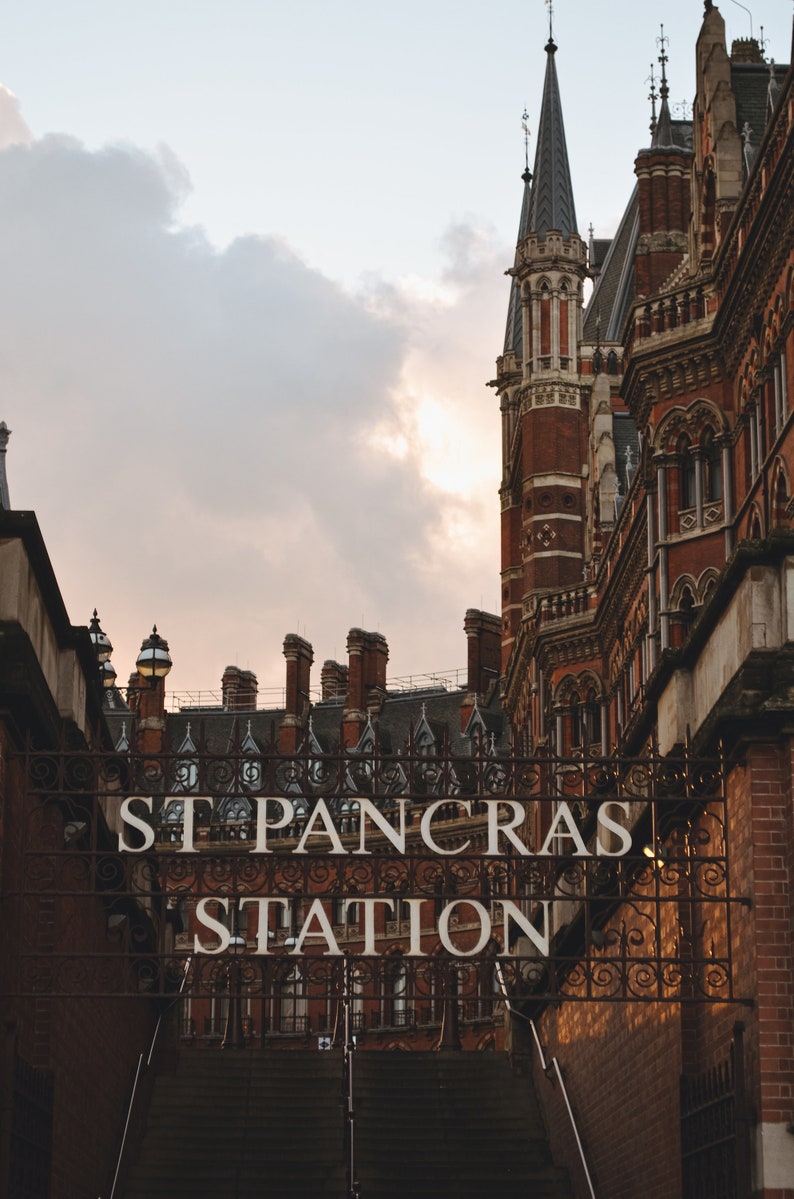 King's Cross | 5 Digital Wallpapers | - Etsy