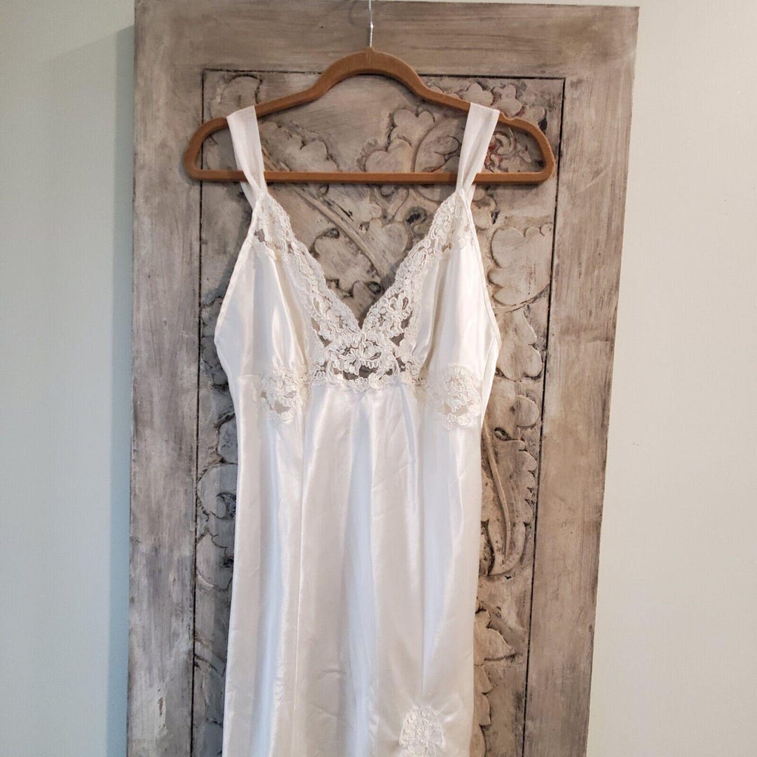Vintage Victorias Secret Bridal Slip Dress Medium Lingerie LN Ivory ...