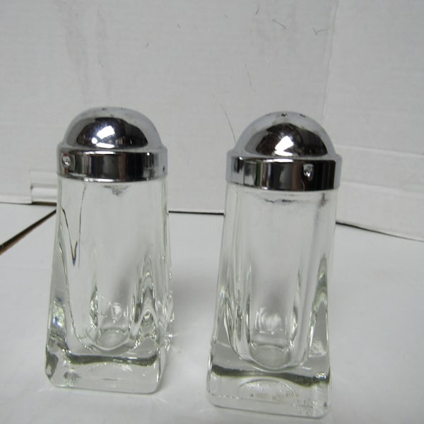Glass Salt and Pepper Shakers With Metal Lids - Etsy