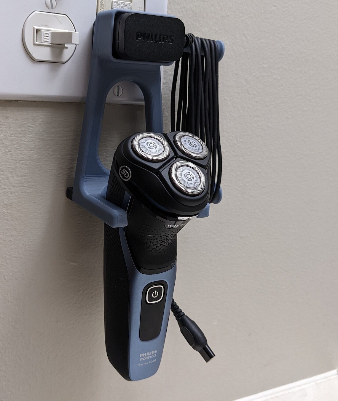Philips Norelco 3500 Shaver Stand: Space-saving, Wall-mounted Holder ...