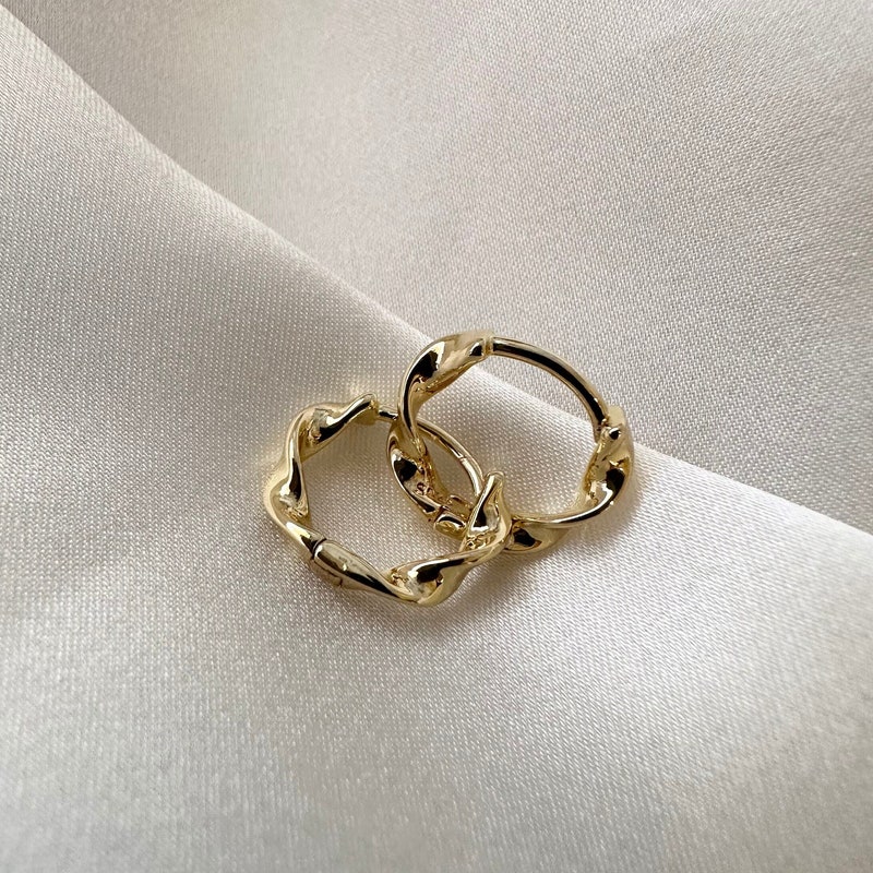 Small Gold Hoop Earrings - Etsy