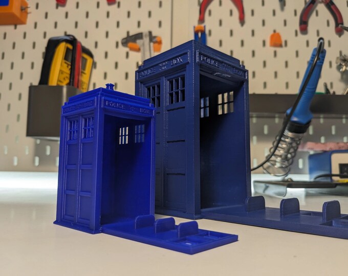 Doctor Who Tardis Phone Stand - Iconic British Sci-fi Series Inspired ...