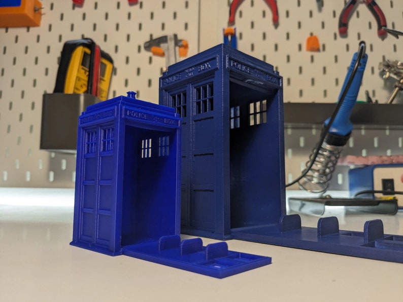 Doctor Who Tardis Phone Stand Iconic British Sci-fi Series Inspired ...