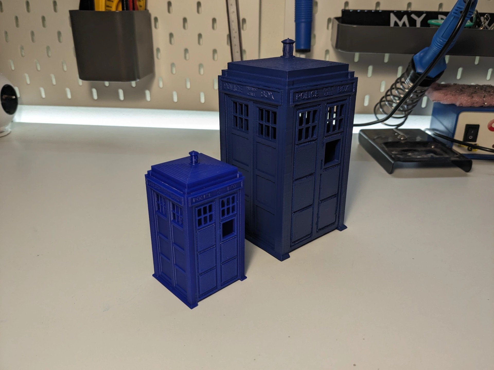 Doctor Who Tardis Phone Stand Iconic British Sci-fi Series Inspired ...