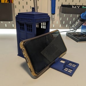 Doctor Who Tardis Phone Stand - Iconic British Sci-fi Series Inspired ...