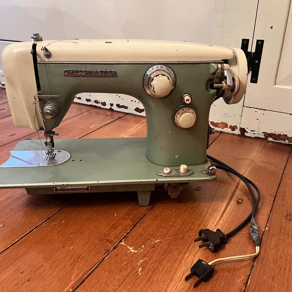 Antique Sewing Machine - Etsy