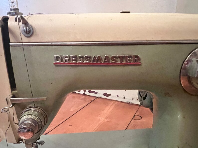 Antique Sewing Machine - Etsy