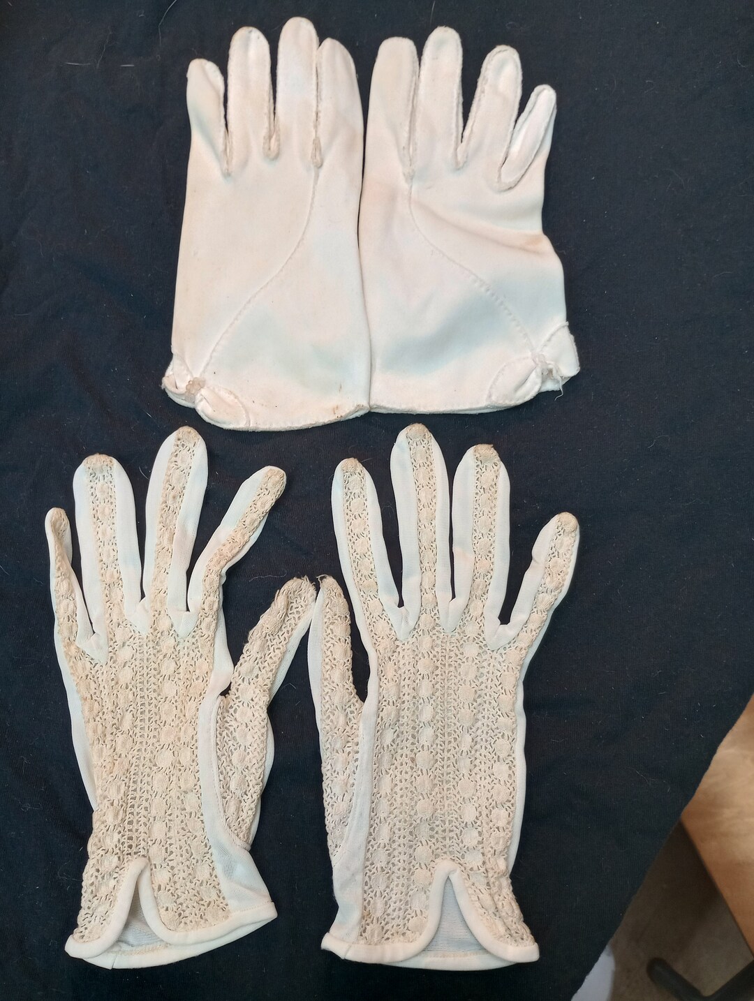 Two Pairs of White Gloves- One Has Lace Backs- Size Small - Etsy