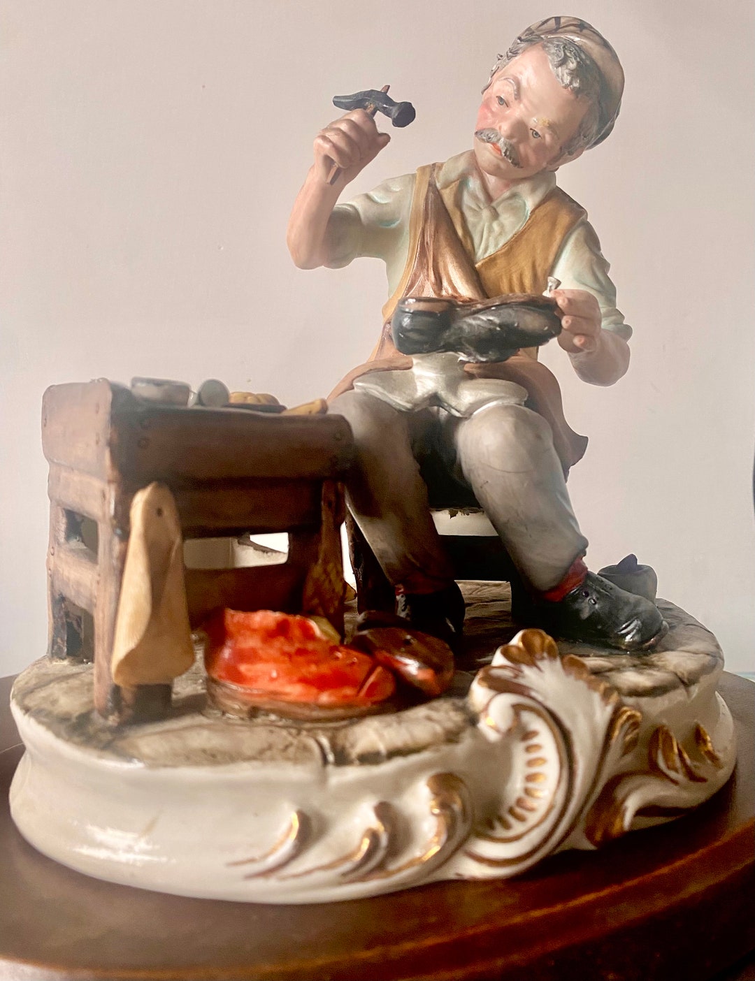 Capodimonte Porcelain Shoemaker Visconti Mollica - Etsy