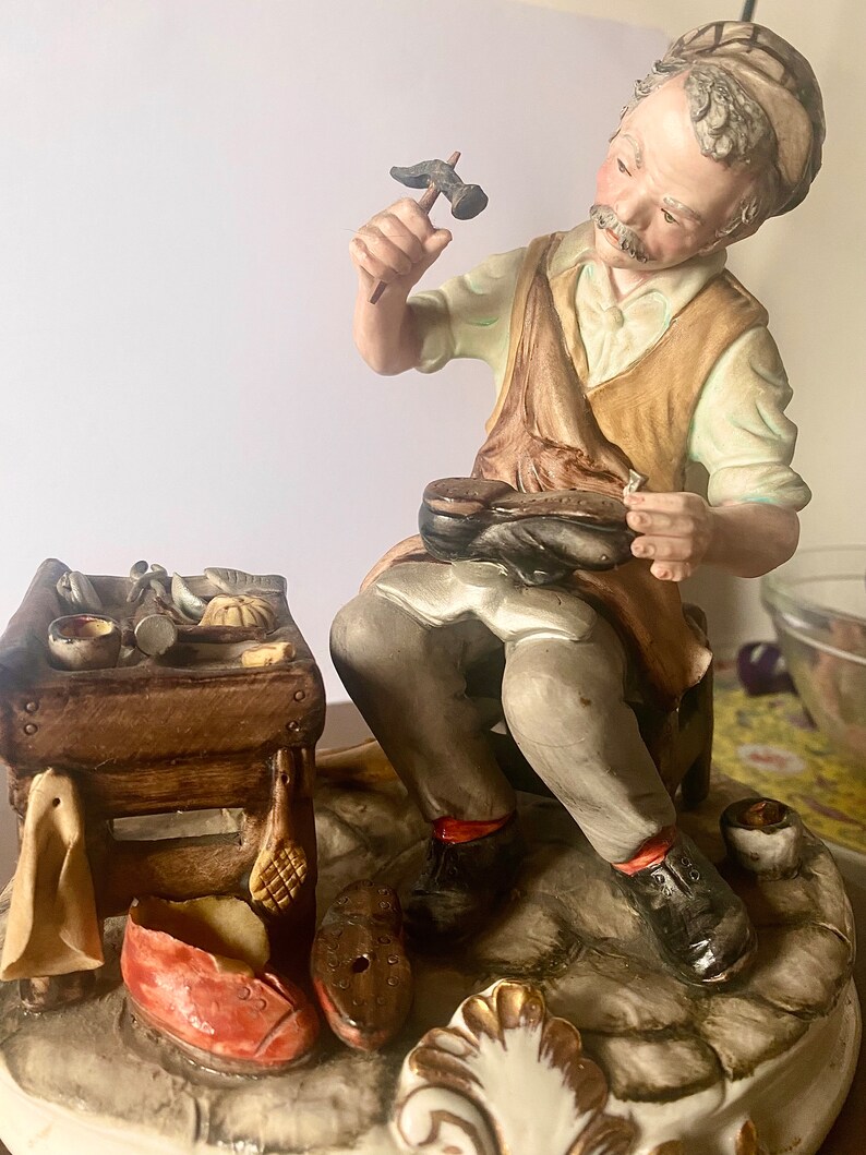 Capodimonte Porcelain Shoemaker Visconti Mollica - Etsy