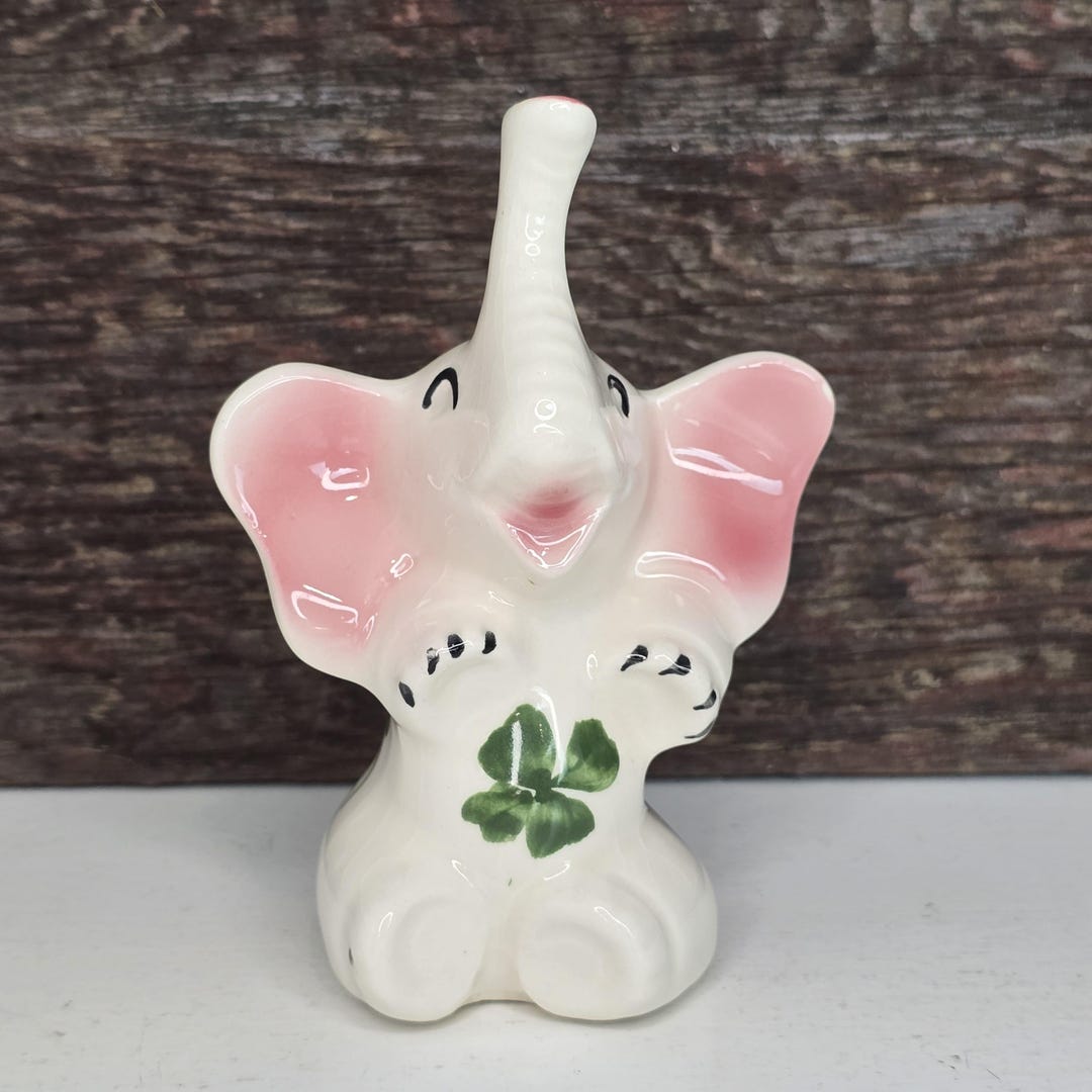 Vintage Elephant Figurine With 4-leaf Clover, Wall Hanging Ring Holder ...