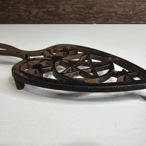 Vintage Cast Iron Trivets - Etsy