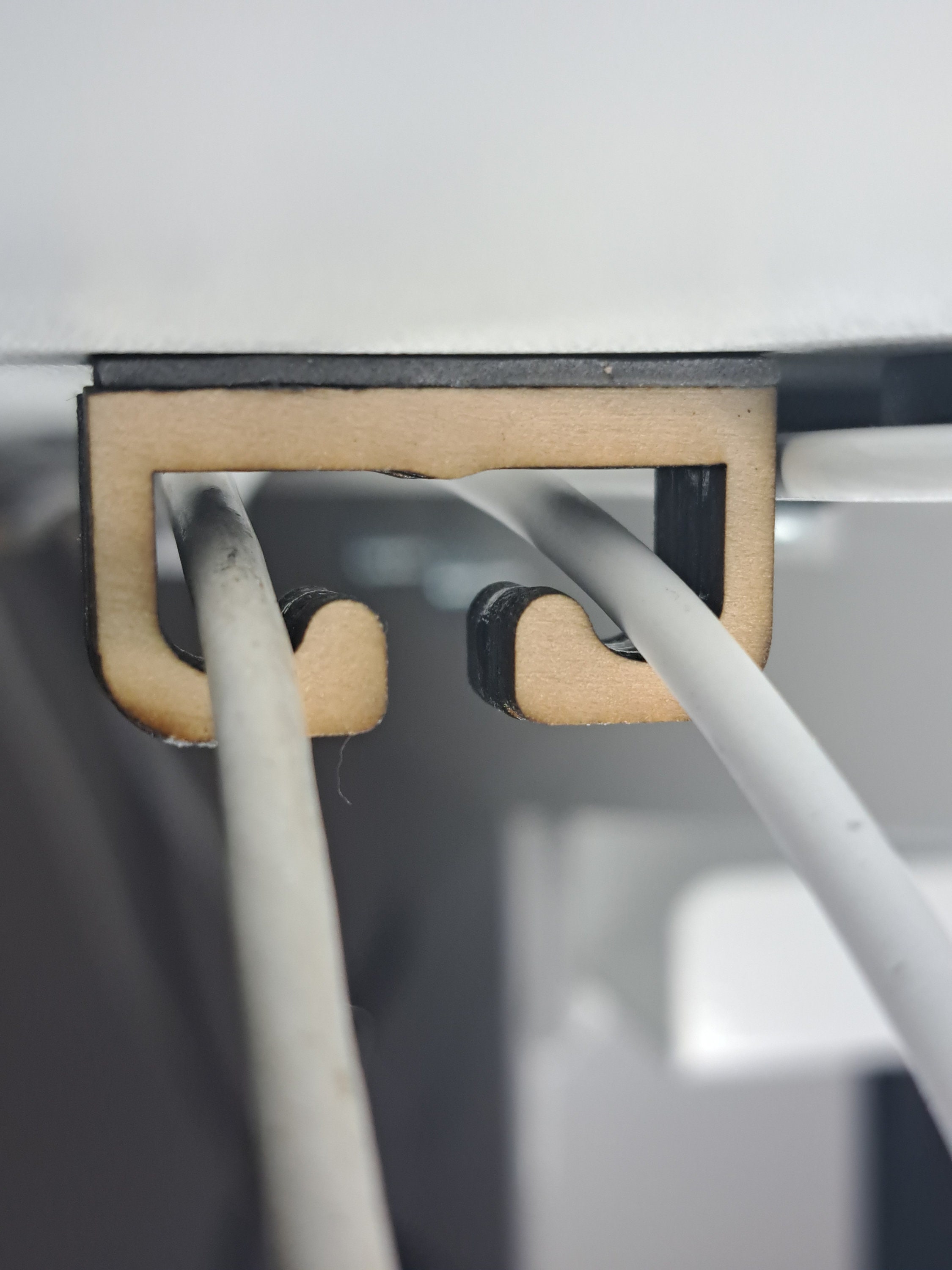 Under Desk Cable Organiser Fit for Phone / Computer Cables 5mm / 10mm ...