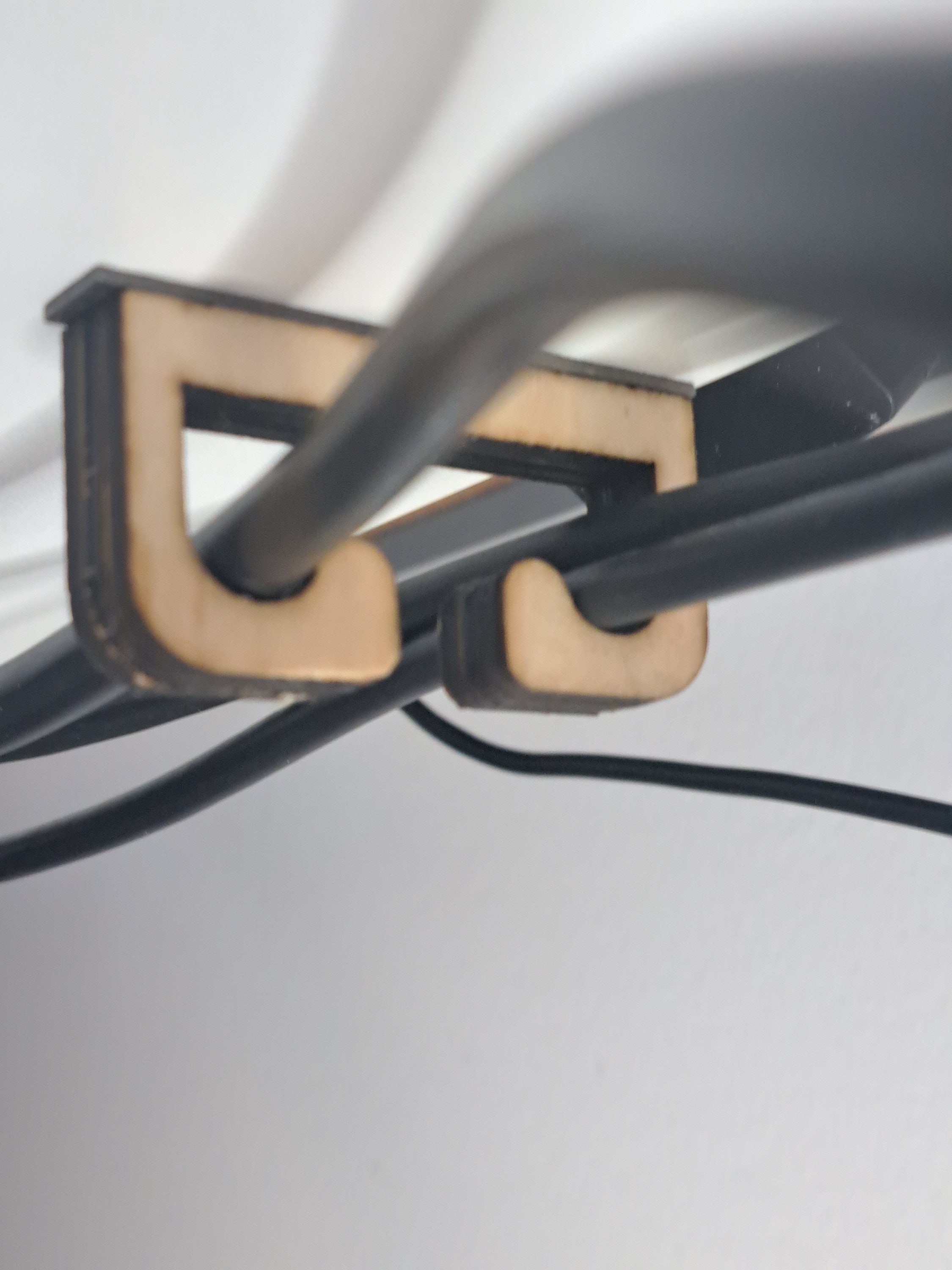 Under Desk Cable Organiser Fit for Phone / Computer Cables 5mm / 10mm ...