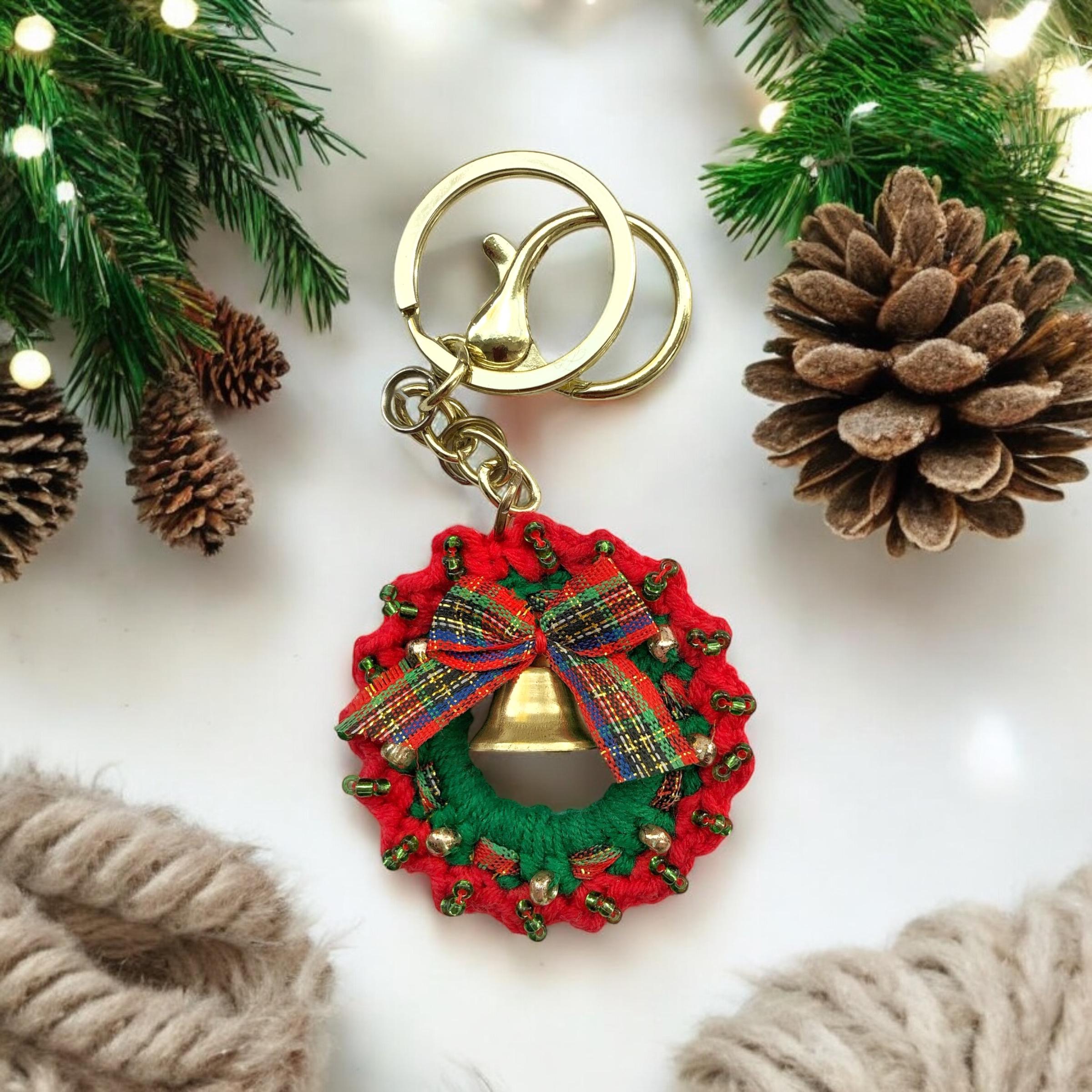 Crochet Christmas Wreath Pattern Christmas Keychain Amigurumi Pattern ...