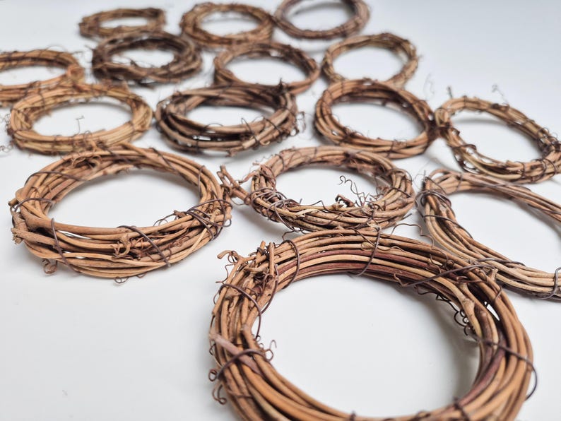 Small Grapevine Wreath Base Natural Rustic Decoration Wedding Table ...