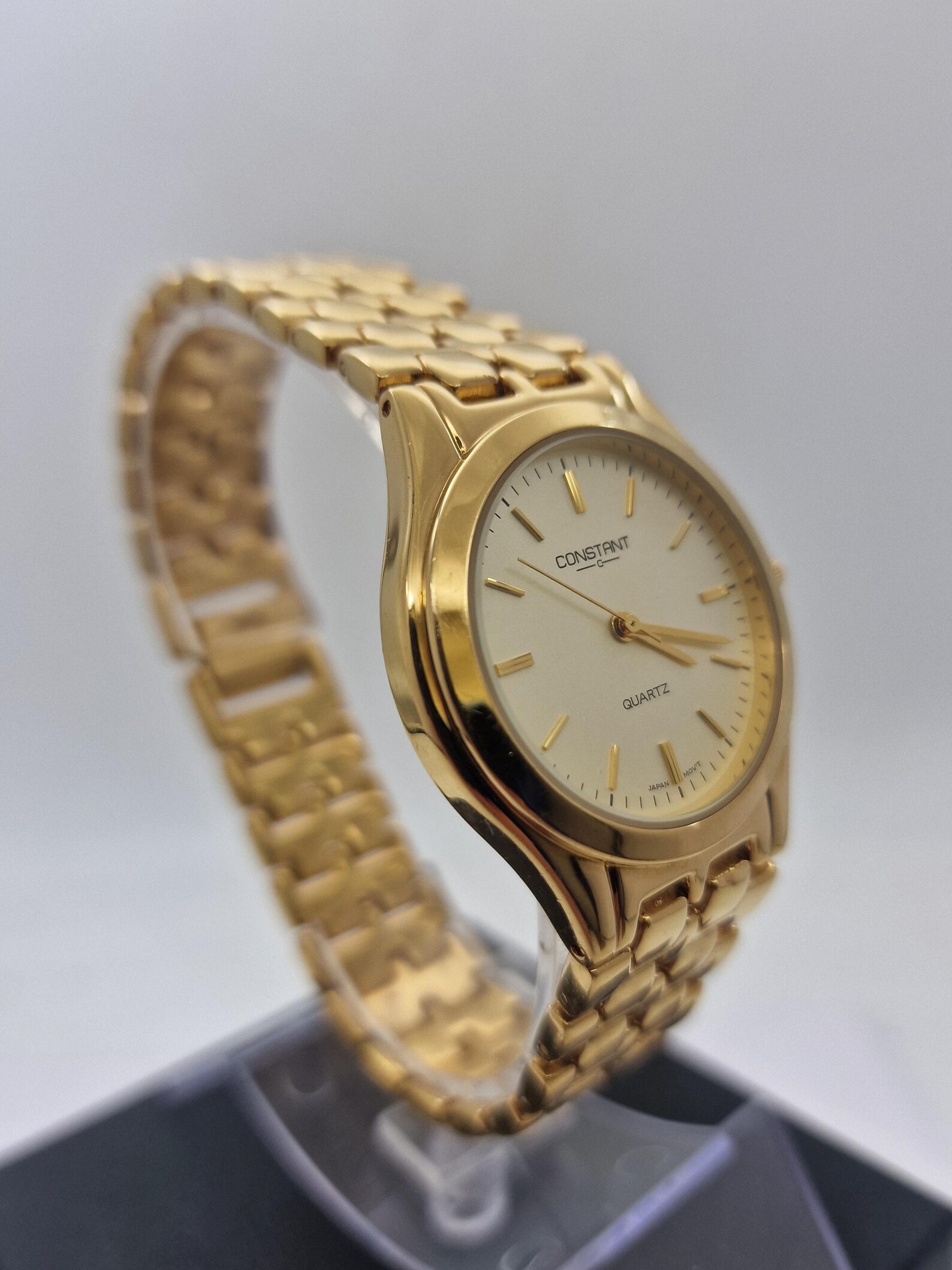CONSTANT Woman Quartz Wristwatch Model AL12757D. It Features a Gold ...