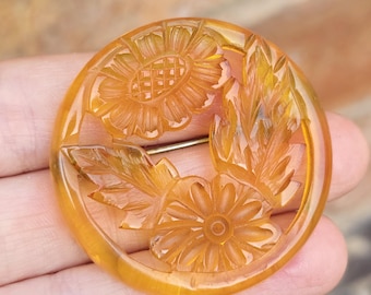 Vintage Bakelite Brooch.buch Grapes.gold Tone.green and Purple Bakelite ...