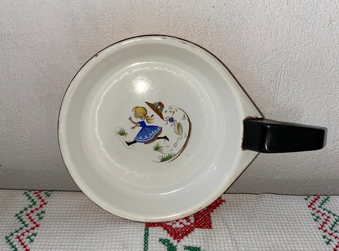 Vintage Enamel Pan, Children's Decor Pan, Pan With Handle, Small, Rare ...