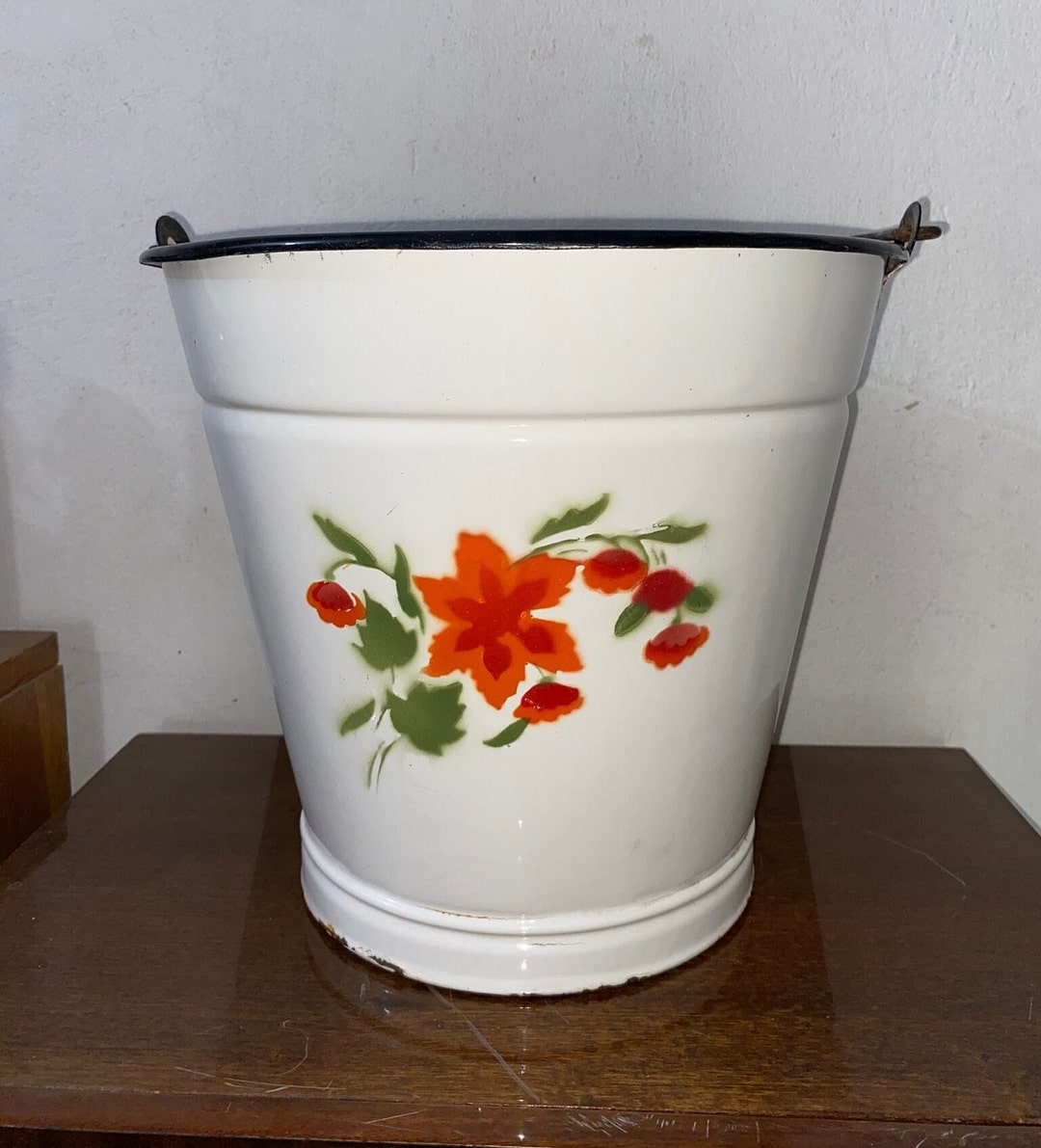 Old Metal Bucket, Enameled Bucket With Handle, Large Container With ...
