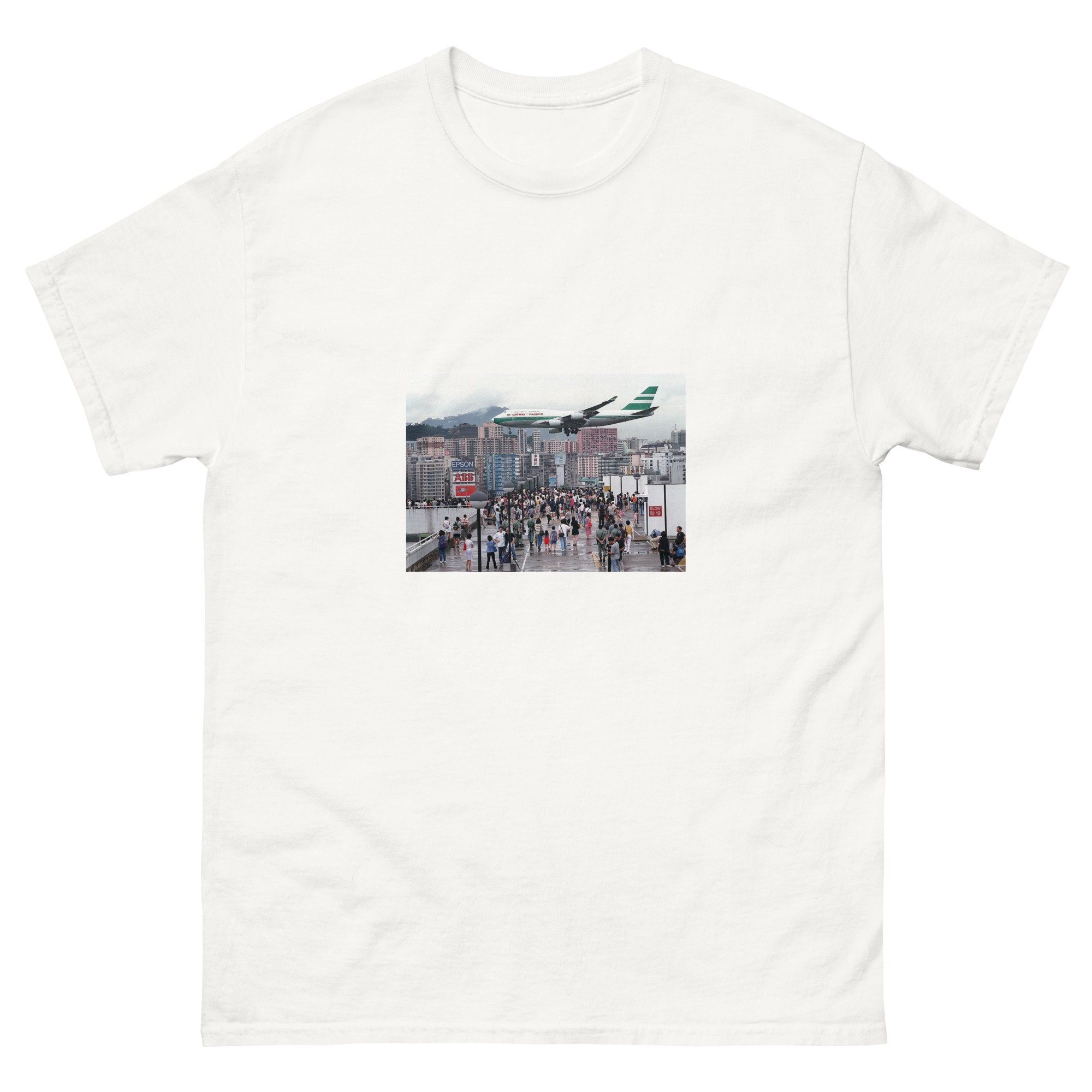 Cathay Pacific Boeing 747 Kai Tak Hong Kong Landing Men's Classic Tee ...