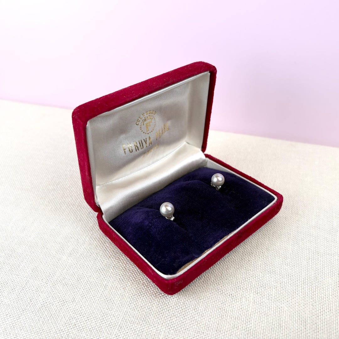 Vintage Japanese Tokyo Furuya Akoya Pearl Stud Earrings. Original Red ...
