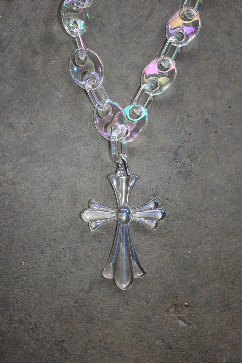 Cross Style Necklace - Acrylic Link Gothic Chain With Cross Design ...