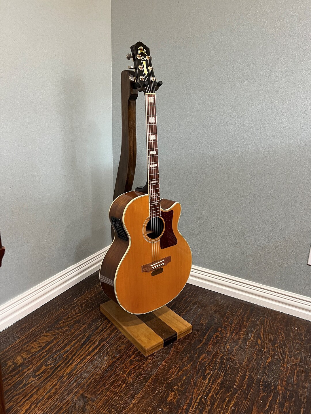 Hand Crafted Guiter Stand - Etsy