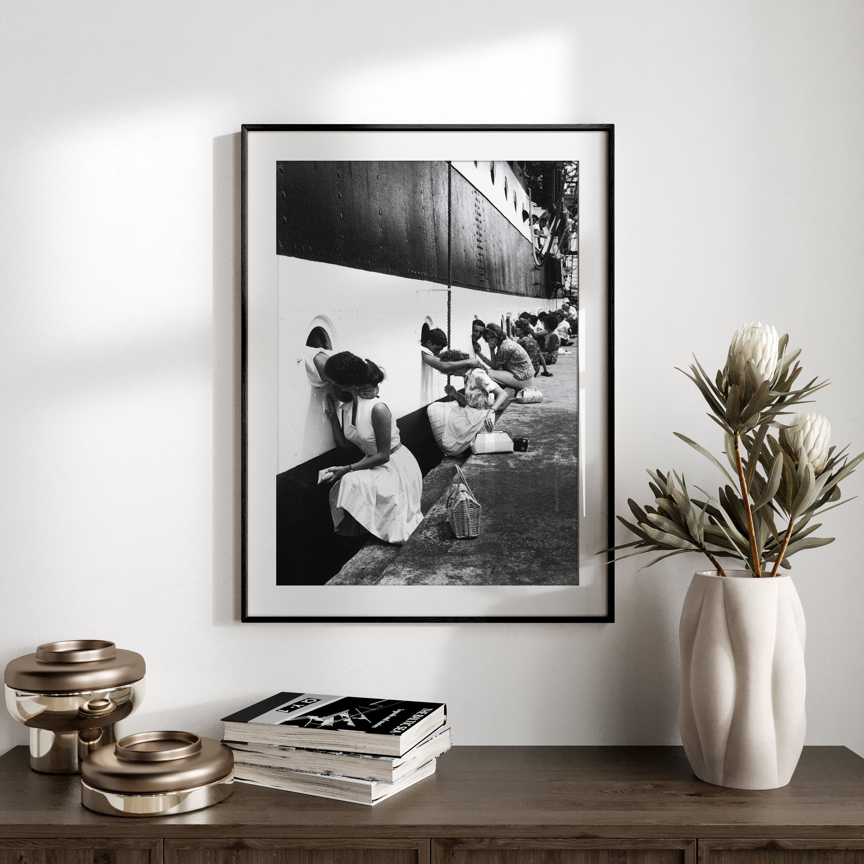 Sailors Saying Goodbye, Last Kiss Before WW2, World War Two, Historical ...