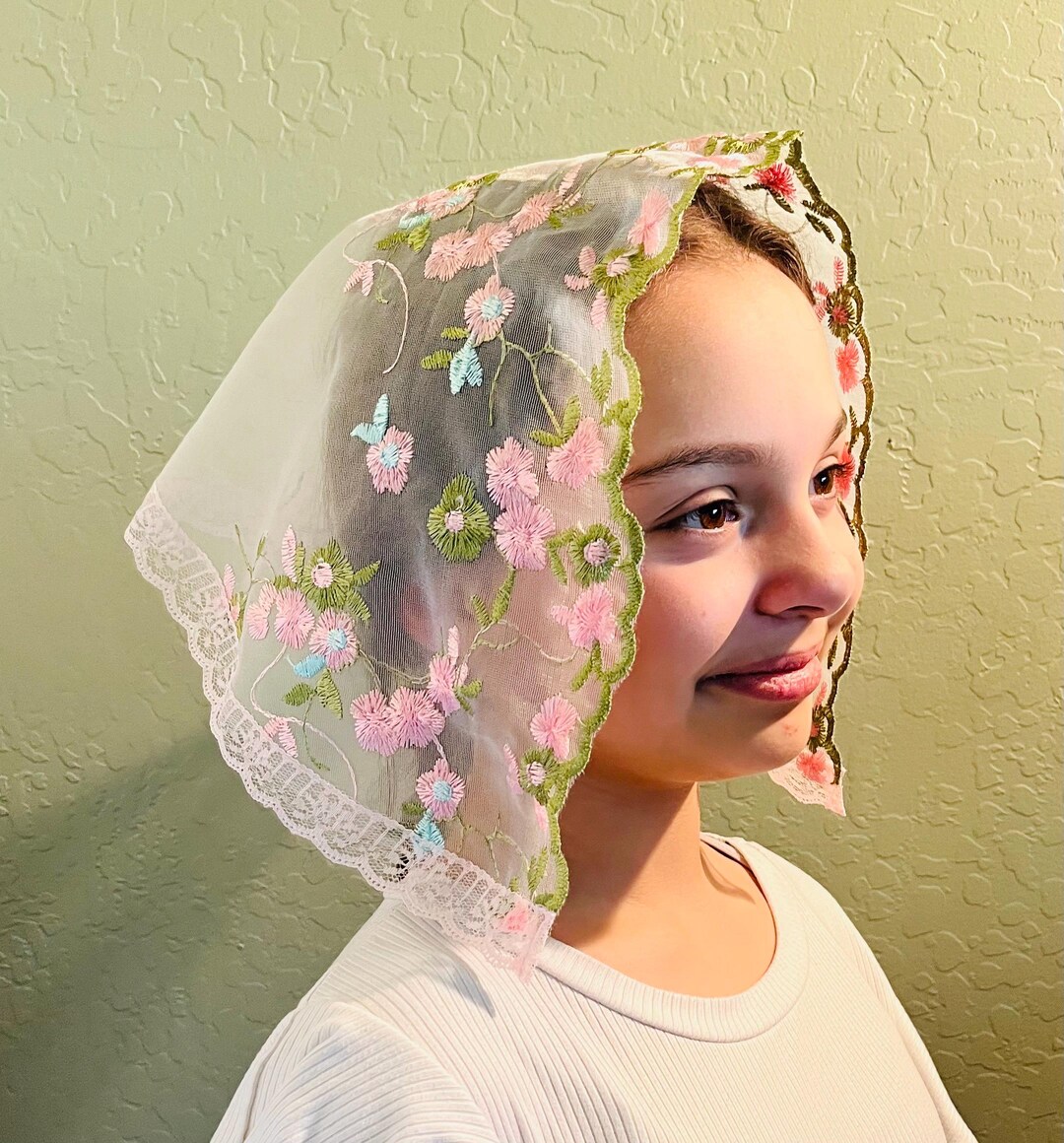 Pink Flower Chapel Veil. Small D Shape. - Etsy