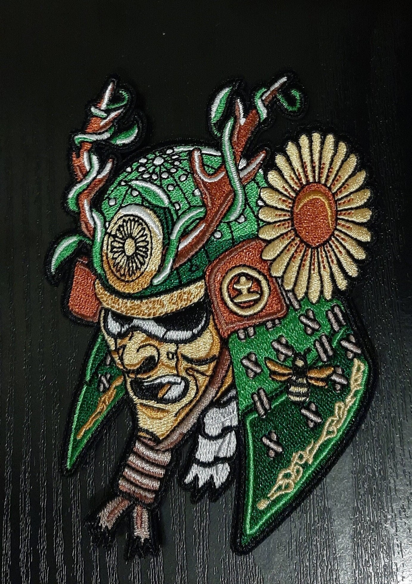 Green Japanese Samurai Warrior Head Sew or Iron on Patch With Bee an ...