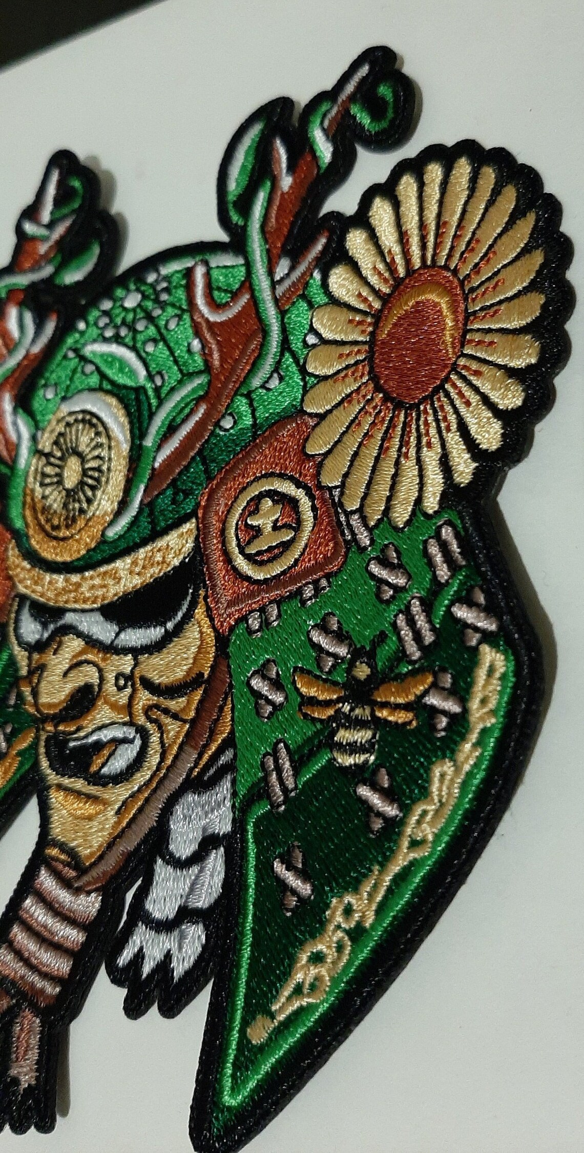 Green Japanese Samurai Warrior Head Sew or Iron on Patch With Bee an ...