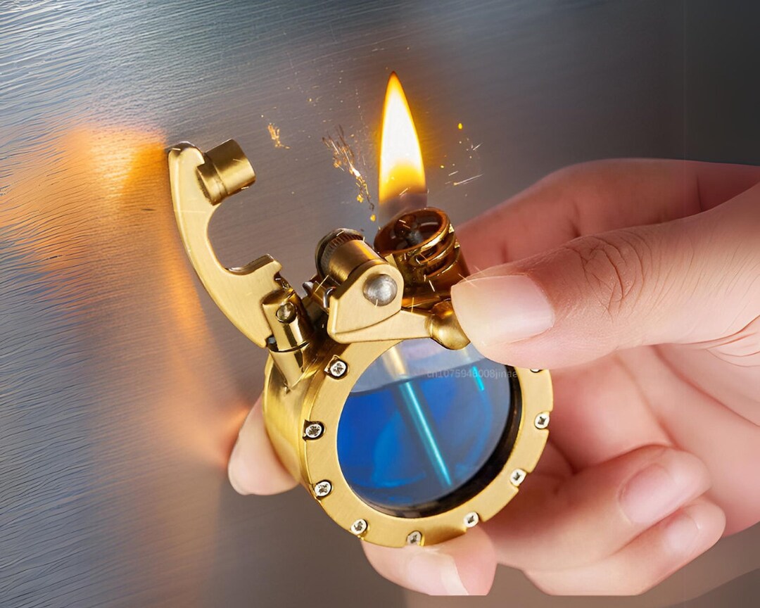 Transparent Oil Tank Lighter Vintage Smoker's Windproof Lighter Cool ...