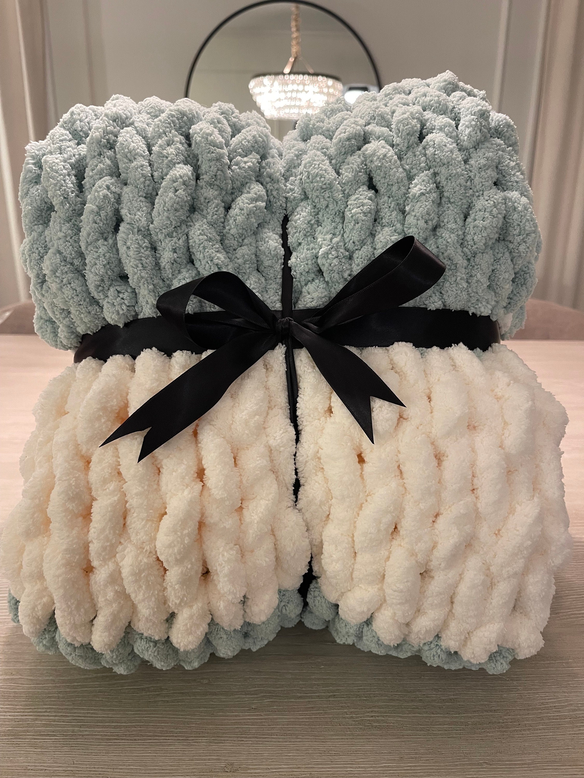 Ultramarine Green/cream Colored 50x60in Luxurious Throw - Etsy