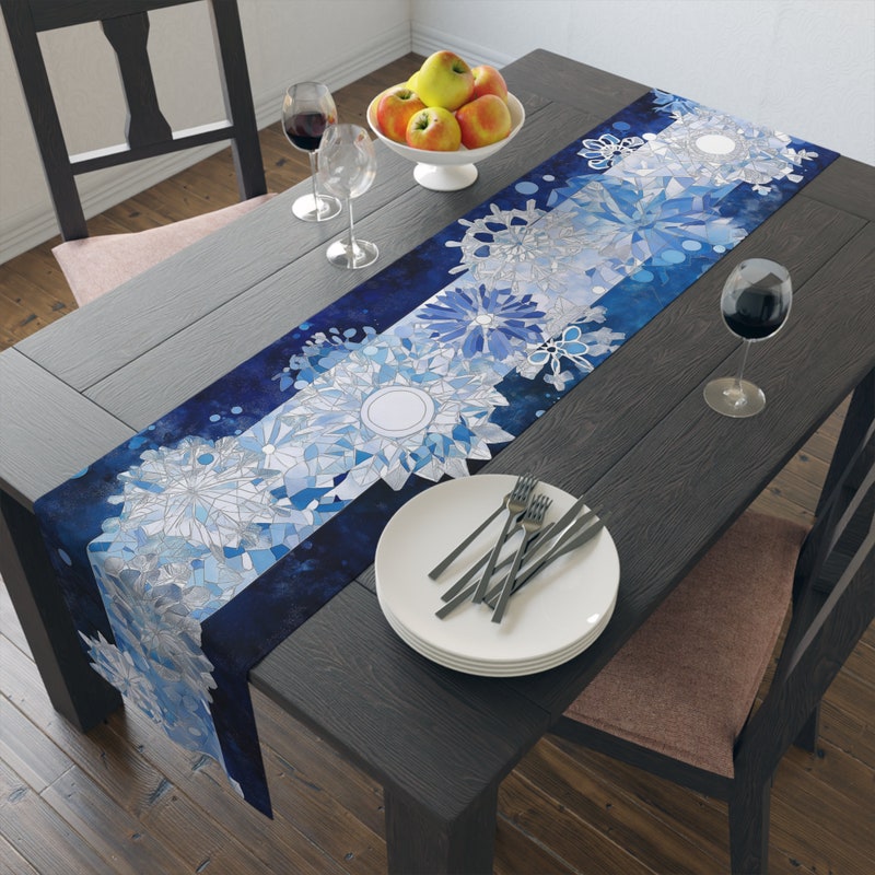 Holiday Table Runner - Etsy