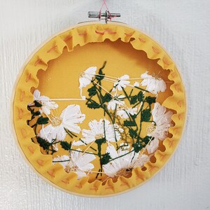 Embroidery Daisy With Yellow Background - Etsy