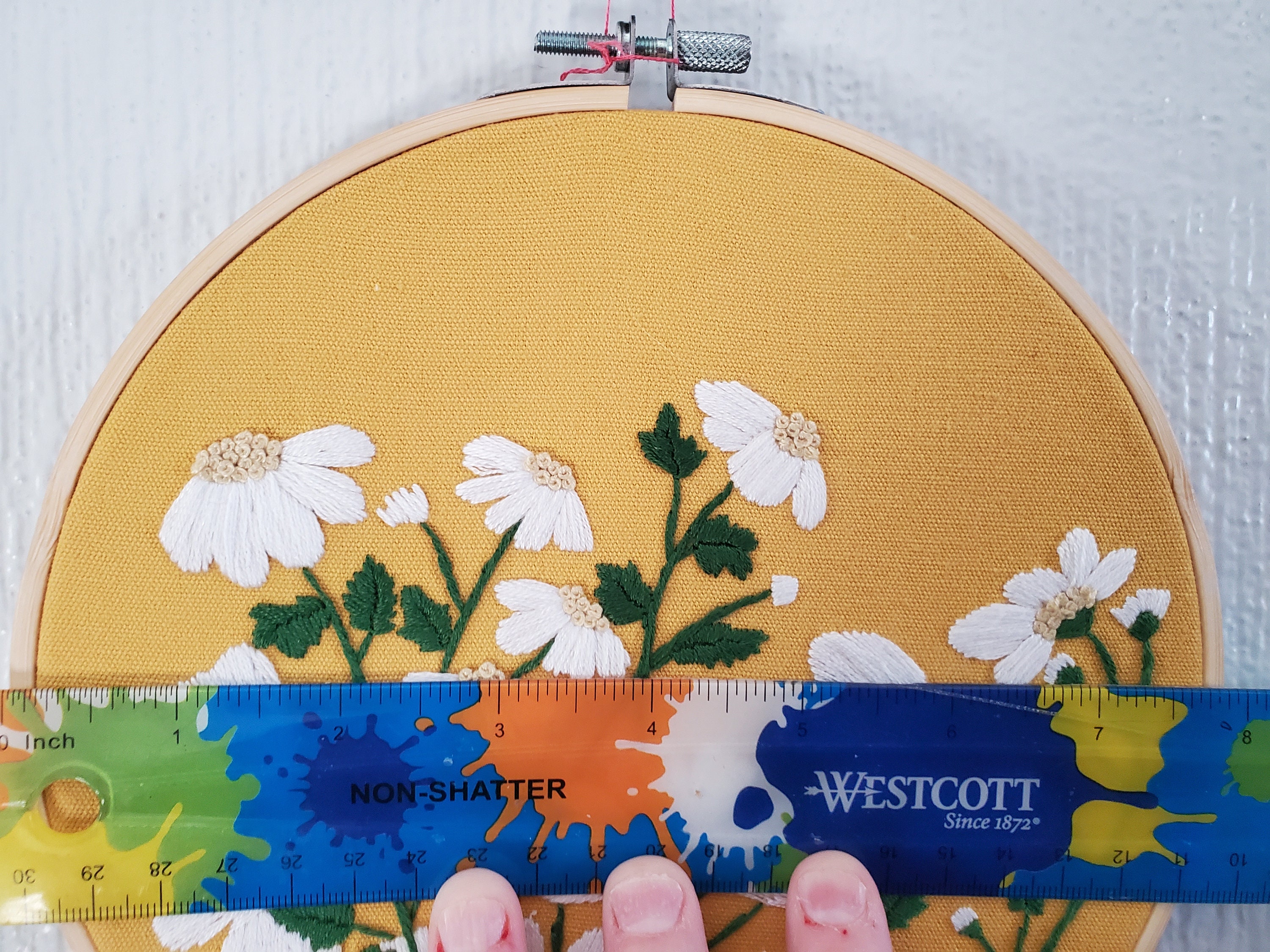 Embroidery Daisy With Yellow Background - Etsy