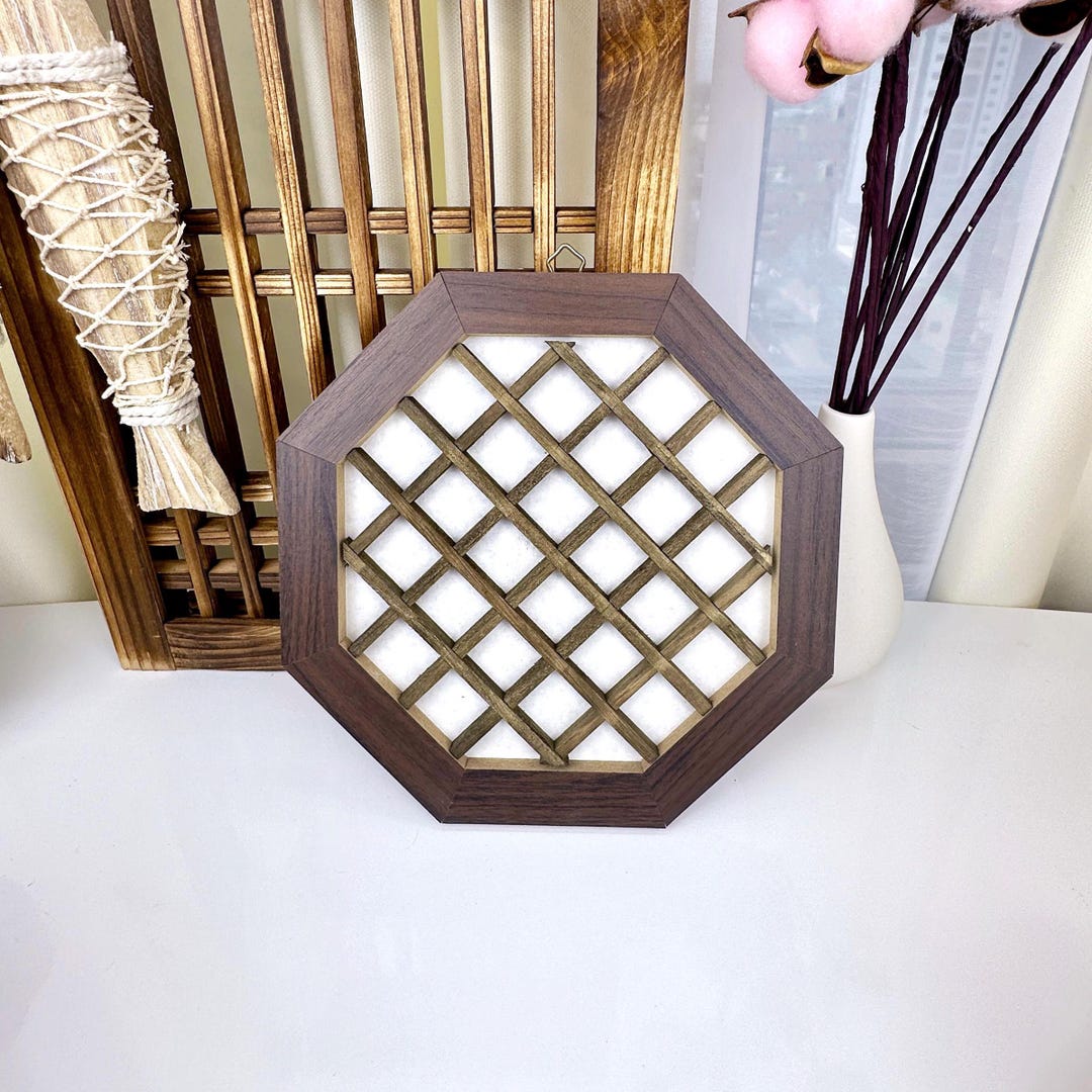 Traditional Octagonal Wooden Lattice Frame (팔각문) | Korean Traditional ...