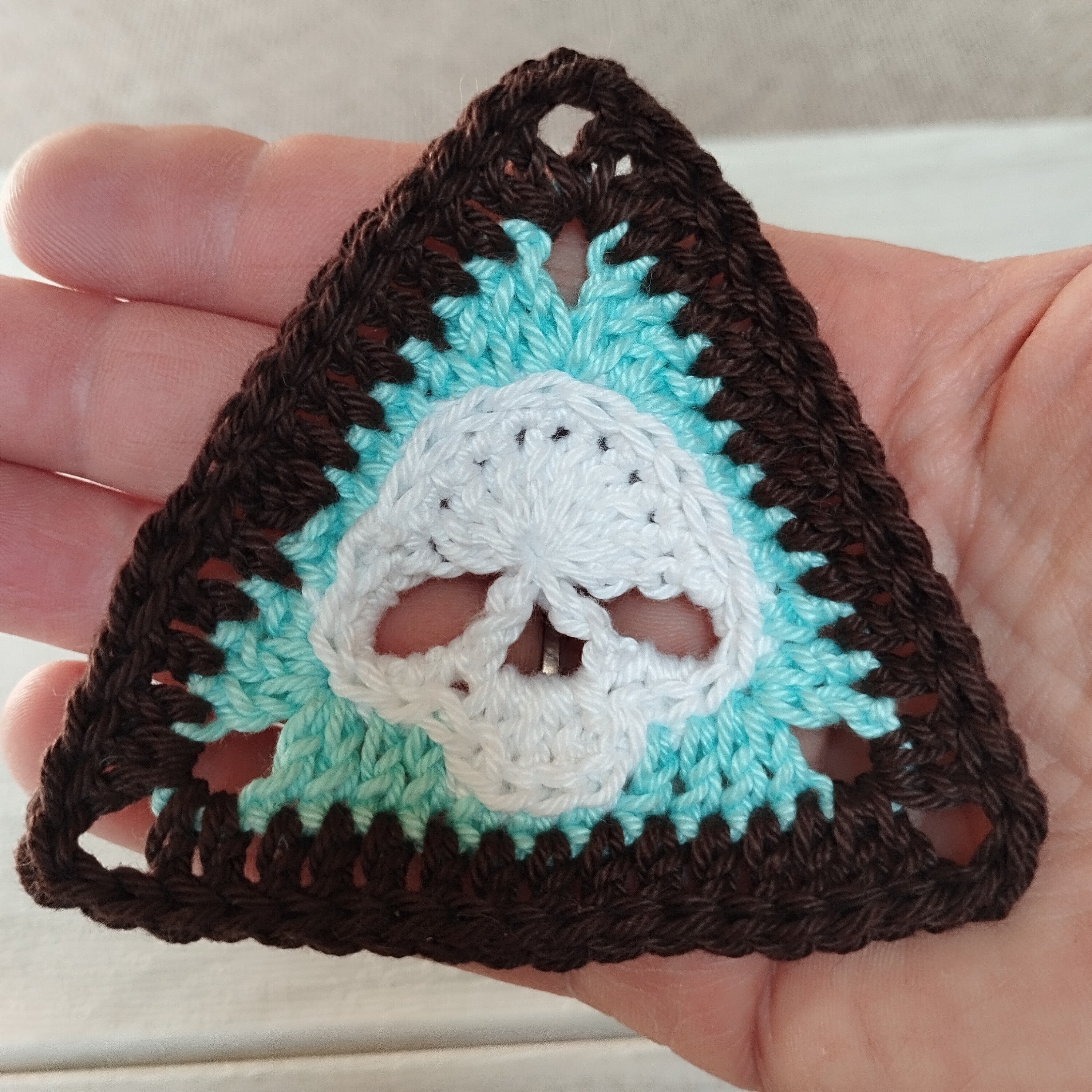 Skull Crochet Pattern: Granny Square, Triangle, Circle, Hexagon (4 PDF ...