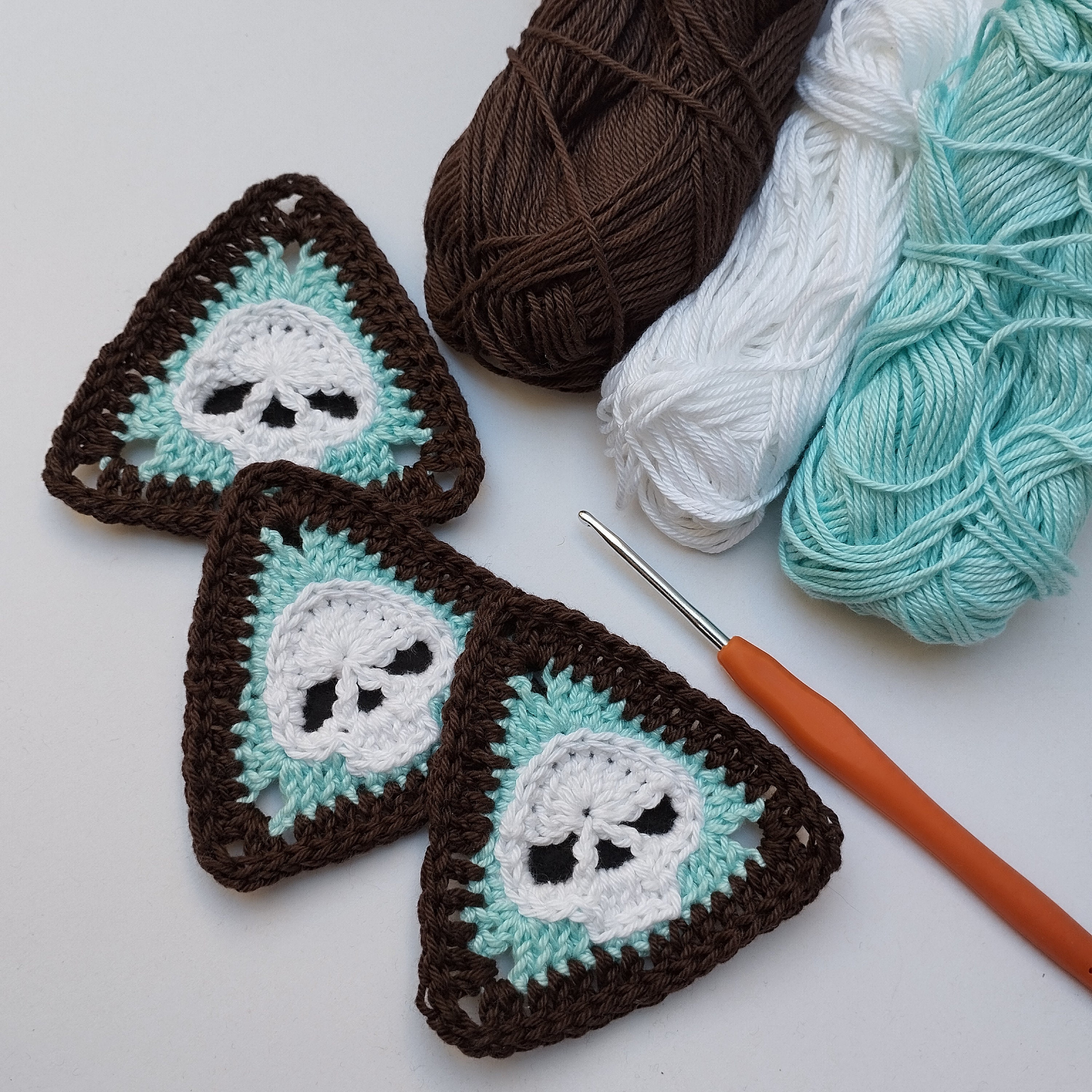 Skull Crochet Pattern: Granny Square, Triangle, Circle, Hexagon (4 PDF ...